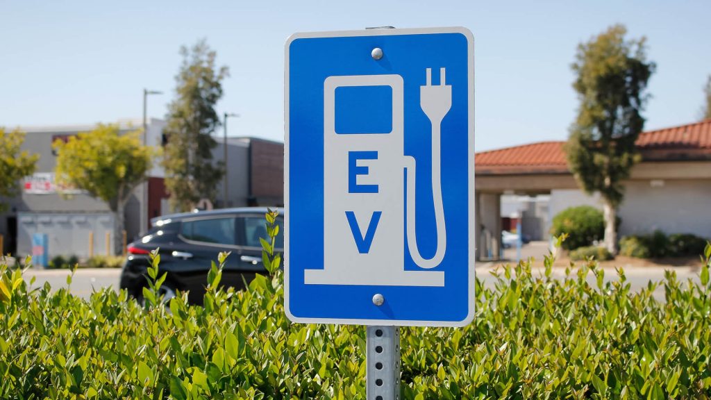 New Grants Aim to Tame Range Anxiety for EV Owners - Esri Thailand